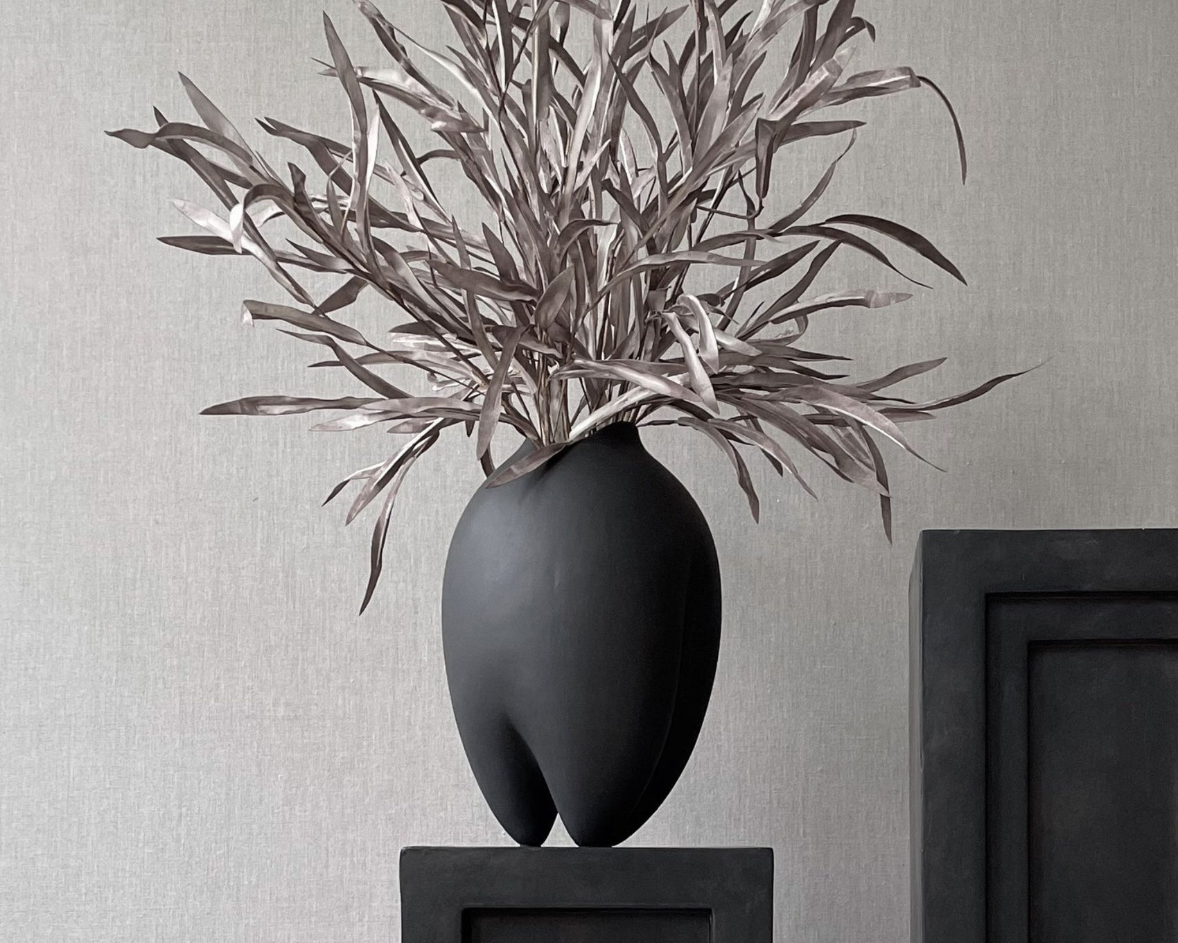 Sumo Vase, Coffee | Ceramic Art | 101 Copenhagen at DSHOP