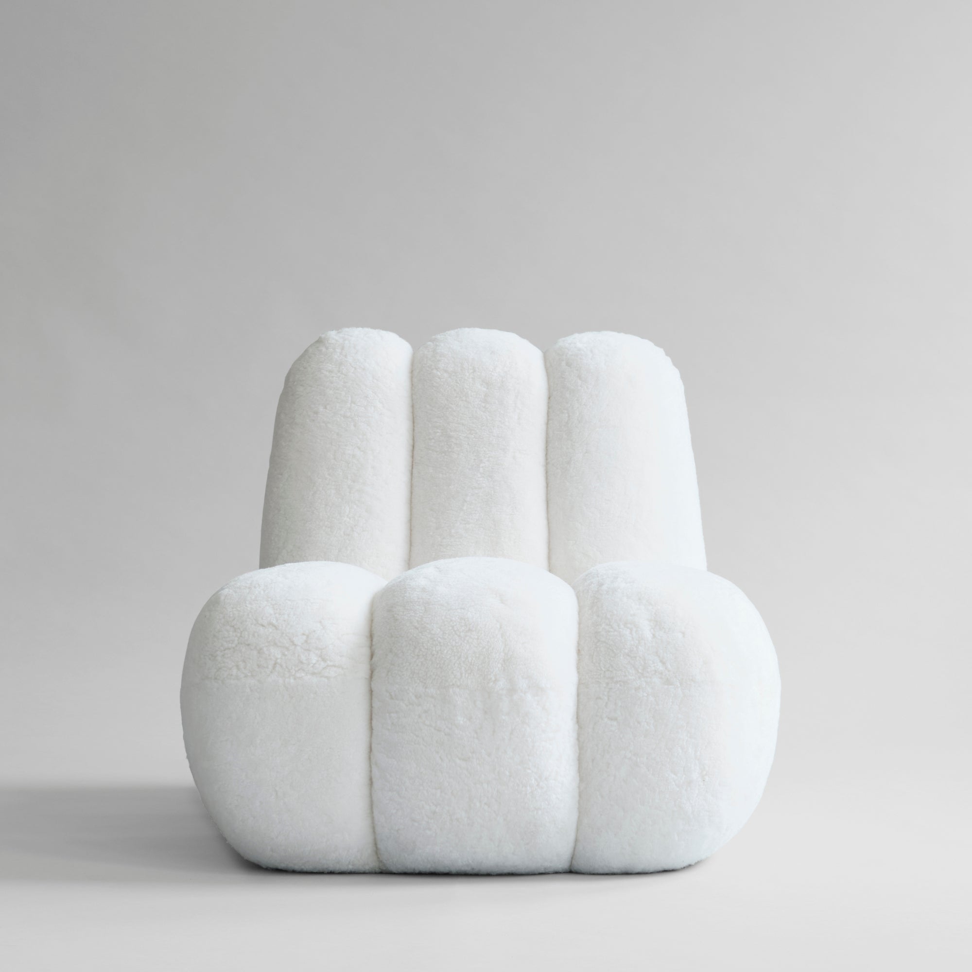 Toe Chair, White Sheepskin | 101 Copenhagen