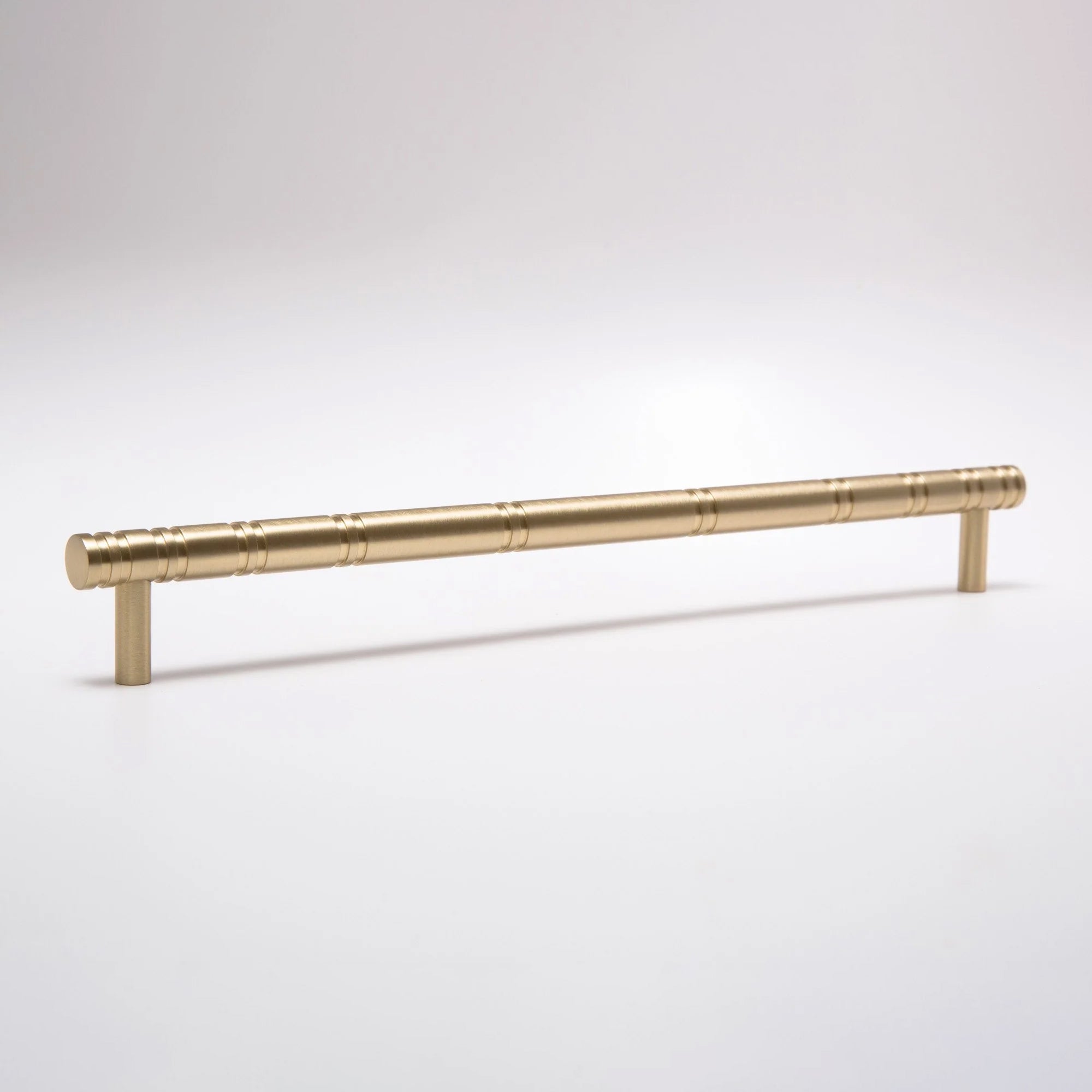 Nest Studio Reveal-10 Handle | Contemporary Hardware Handle | DSHOP
