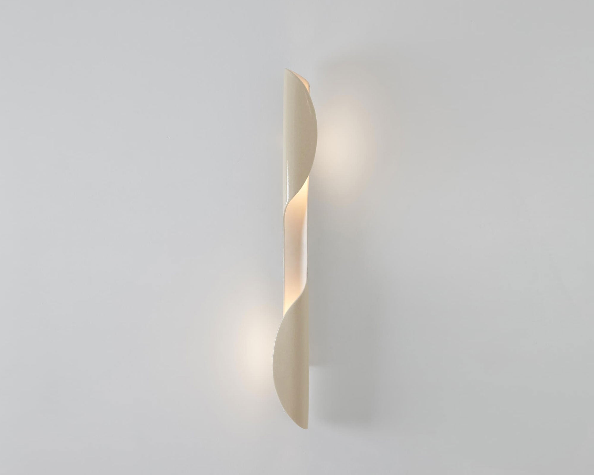 Mydriaz Torsade Ceramic Wall Lamp | DSHOP
