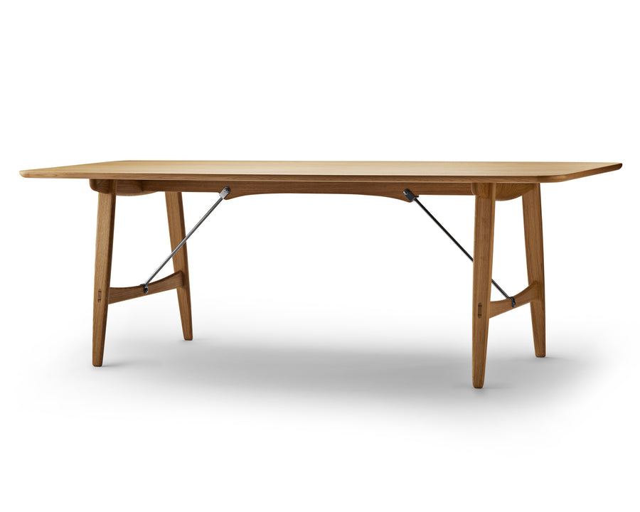 Carl Hansen & Son BM1160 Hunting Table by Børge Mogensen | DSHOP